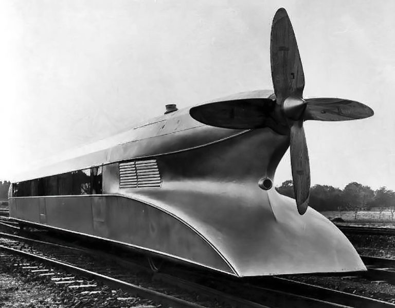 This is Schienenzeppelin, the Futuristic Train With Propeller and ...