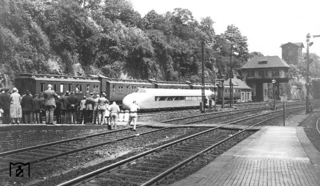 This is Schienenzeppelin, the Futuristic Train With Propeller and ...