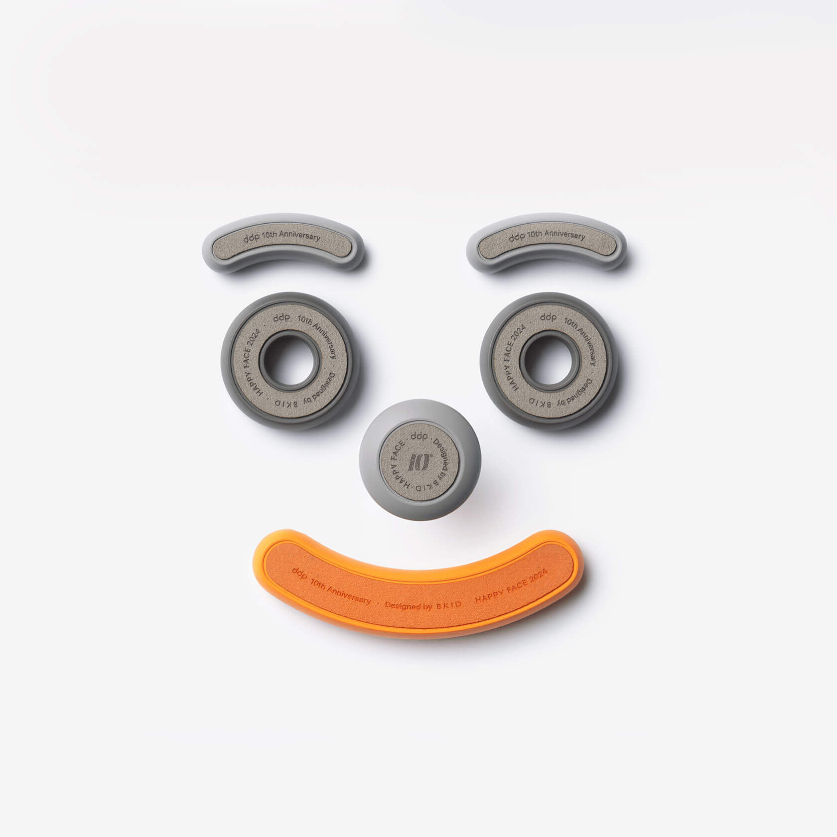 BKID’s Minimalist ‘Happy Face’ Magnets for Dongdaemun Design Plaza ...
