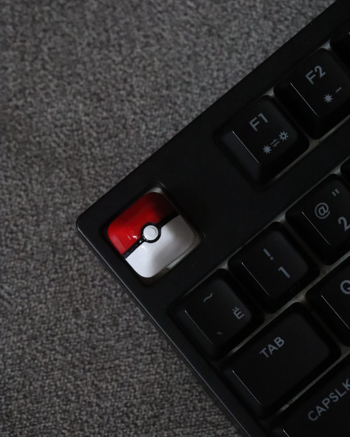 This Artist Creates Amazing Detailed Keyboard Keycaps » Design You ...