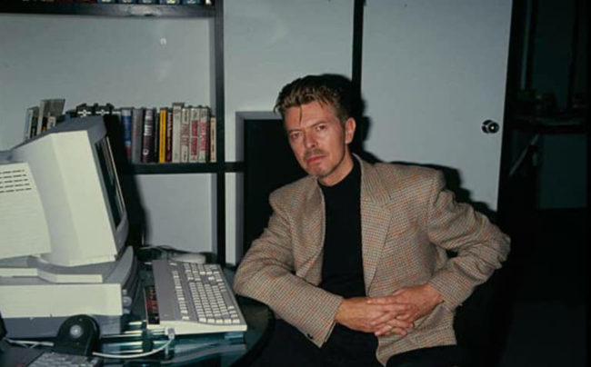 Stunning Photos of David Bowie Working on Desktop Computer in Office ...
