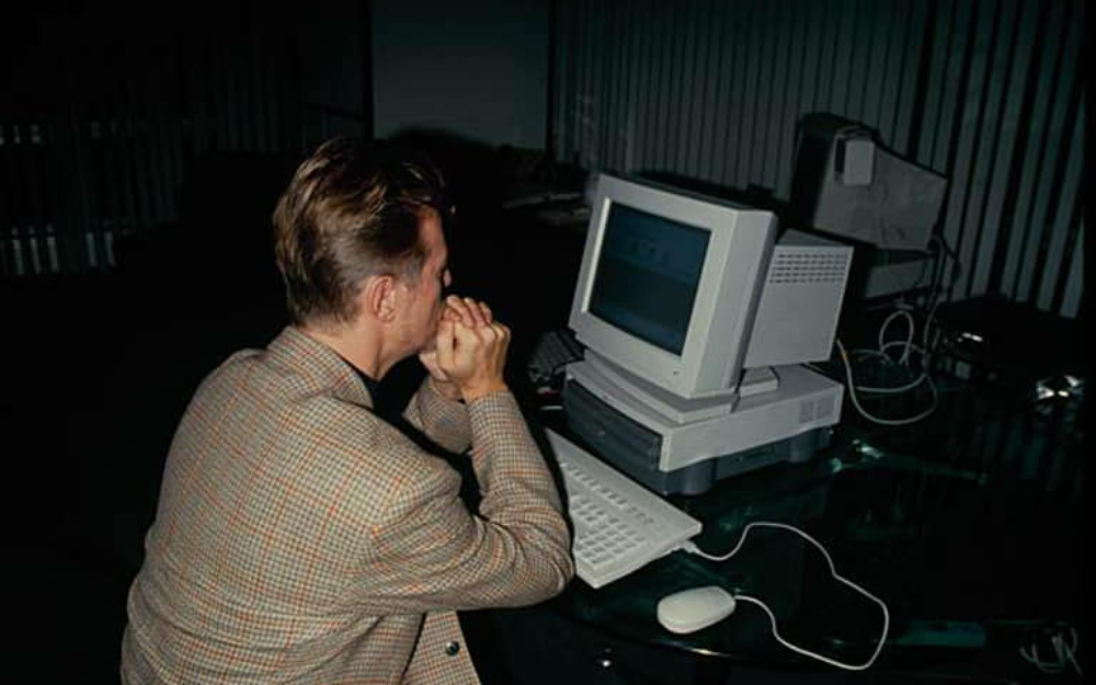 Stunning Photos of David Bowie Working on Desktop Computer in Office ...