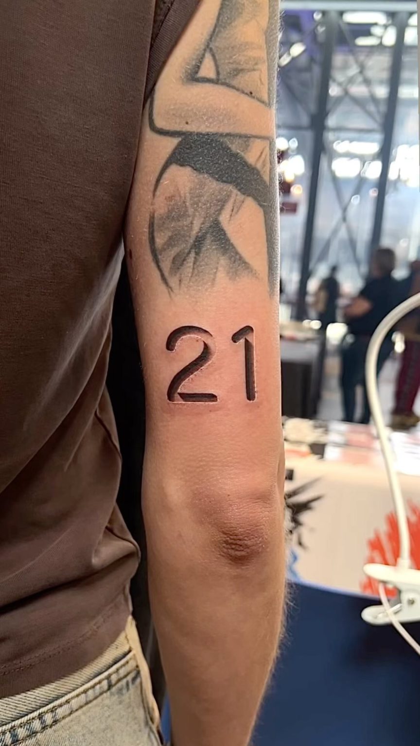 Artist Daniel Gulliver’s Creates Fantastic 3D Debossed Tattoo ...