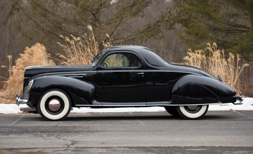 Photos of The 1939 Lincoln-Zephyr Coupe, One of the First and Most ...