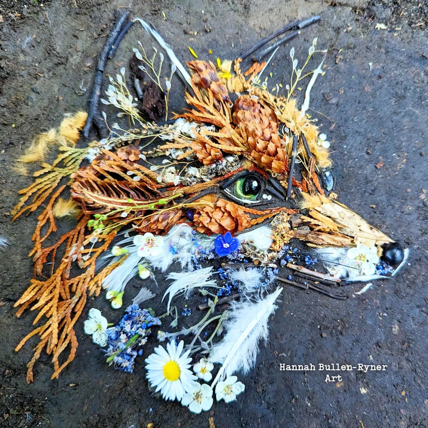 This Artist Works In Nature And Uses Only The Materials Available To ...