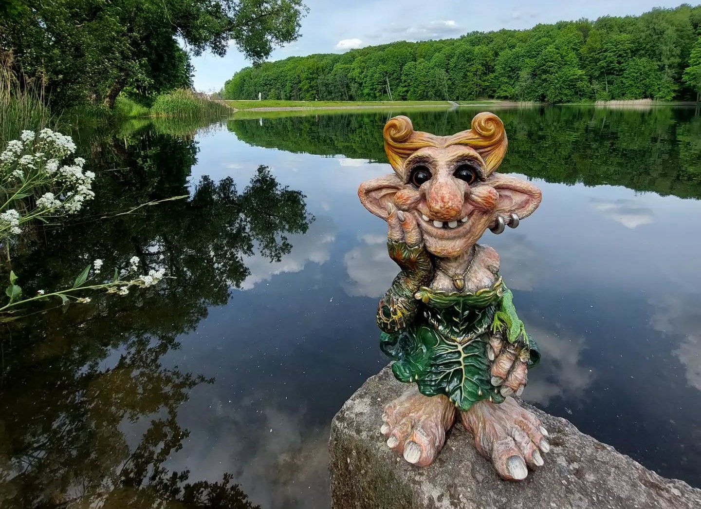 Lithuaninan Artist Sculpts Huge Fantasy Trolls For The Outdoors ...