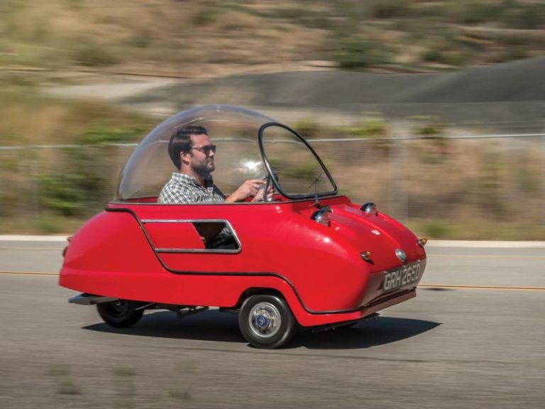 Stunning Photos of Peel Trident, The Tiny Car With a Space-Age Dream ...