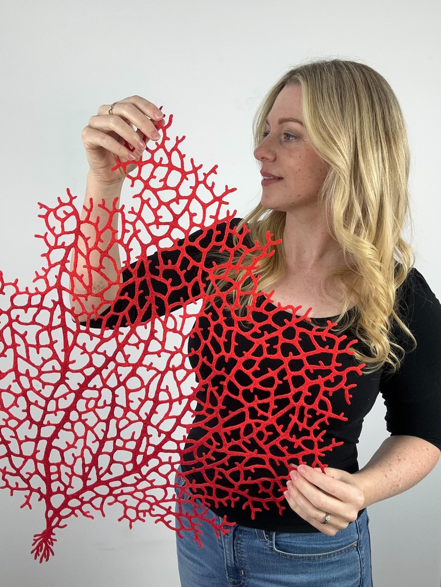 “The Art of Breathing Life into Lace”: Organic Embroidery by Meredith ...
