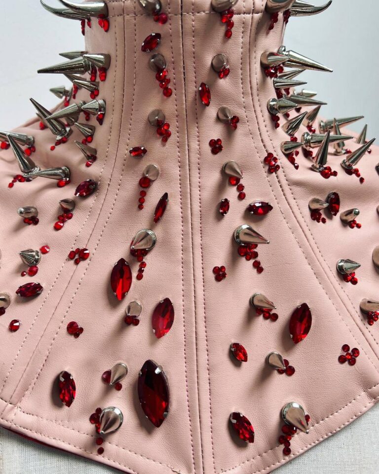 Breathtaking Venom Patchwork And Red Feather Opulence From Northern ...