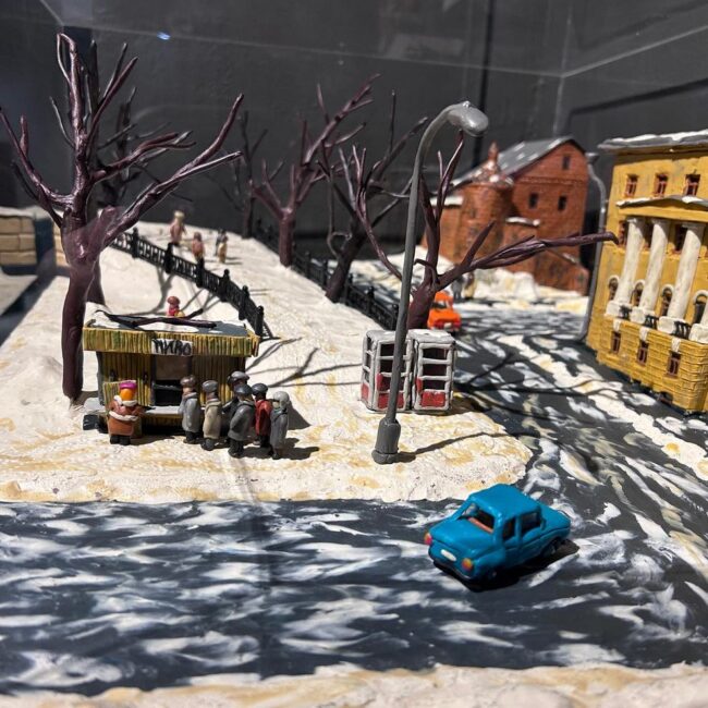 The Sculptural Artist Turning Everyday City Scenes Into Tiny Hand-Built ...