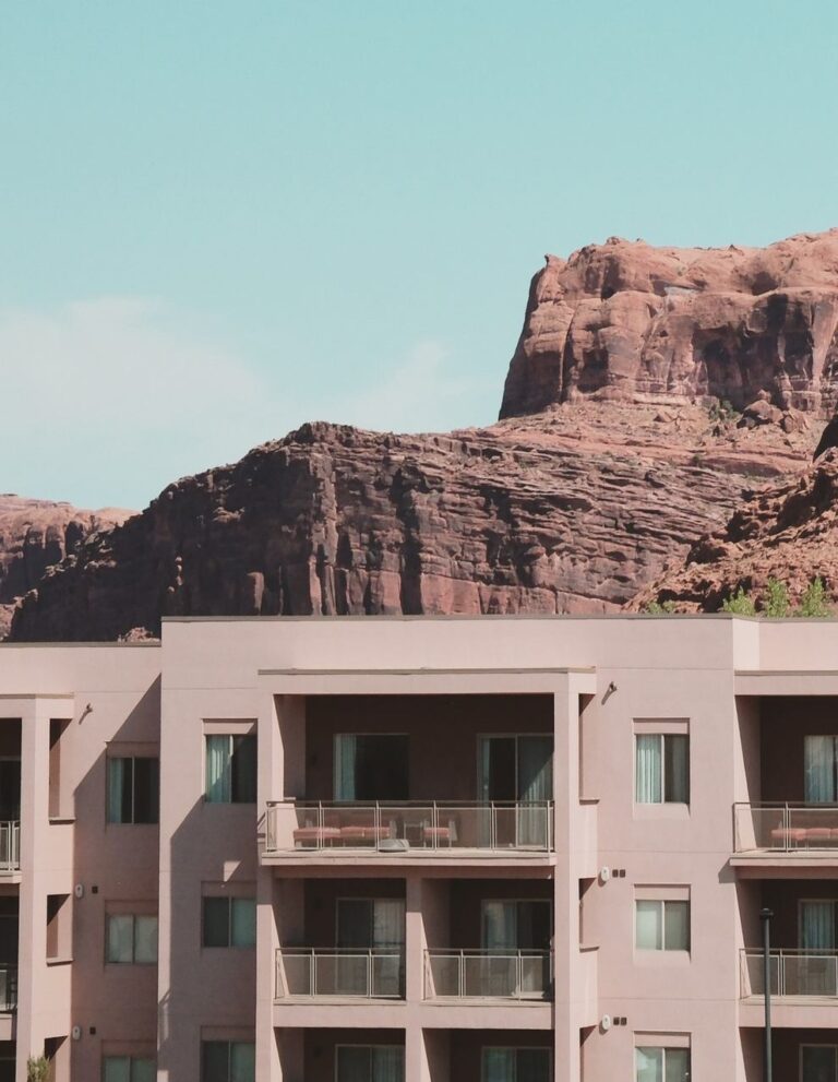 Carmen Matarrese Captures A Quiet Cinematic Mood Photos Out Of Everyday ...